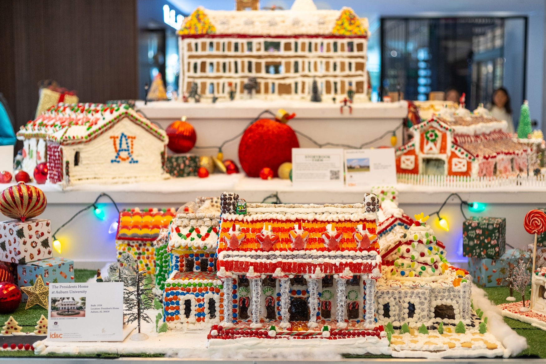The story behind Alabama’s most beloved gingerbread displays ...
